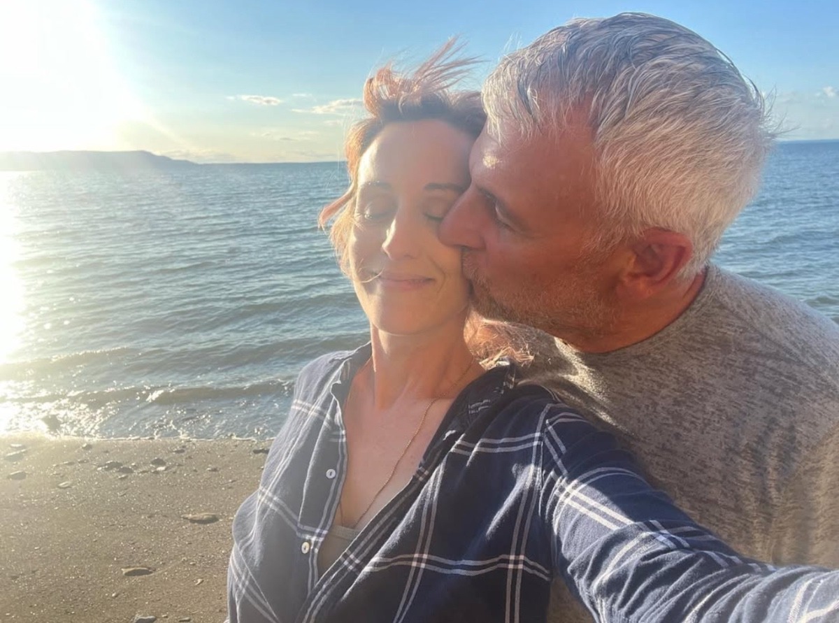 Anik Jean dévoile le nouveau look de Patrick Huard dans une récente photo de couple - Star Québec